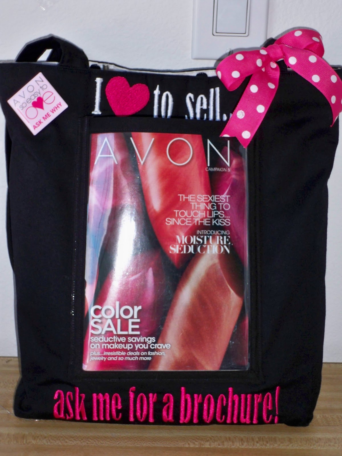 Goldilocks Loves Polkadots: AVON REP BAG!:)
