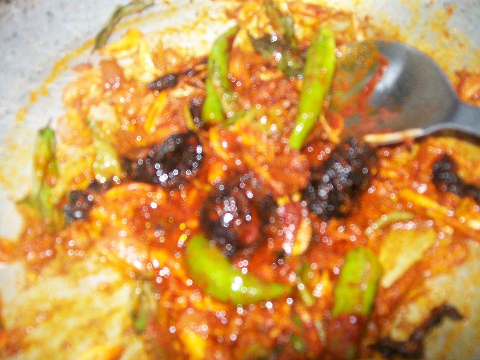 Suma's Recipes: Neymeen curry(seer fish curry)