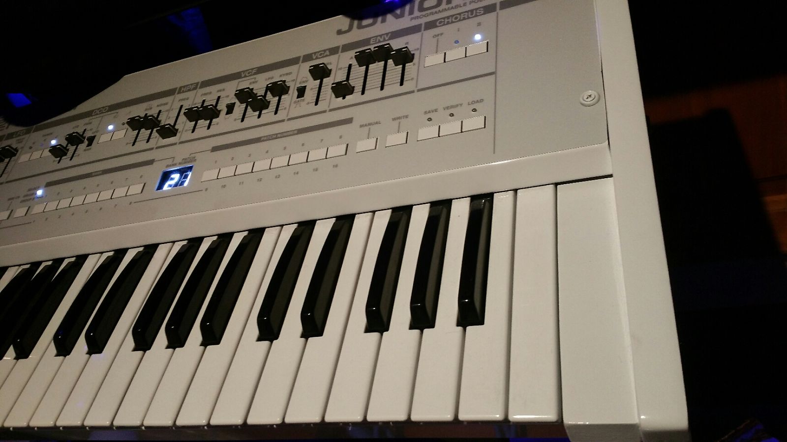 MATRIXSYNTH: Roland Juno (junior) 106 white