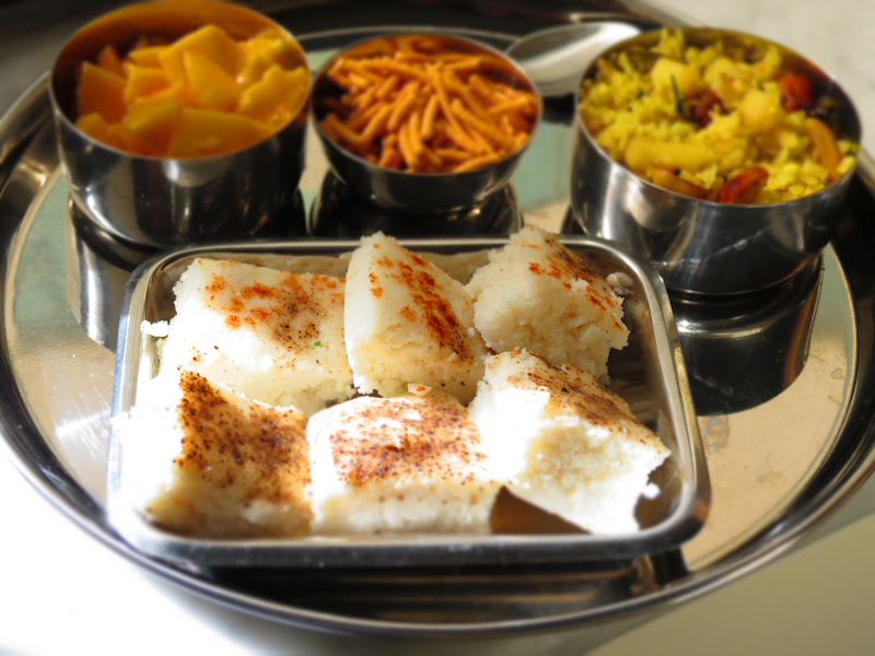 Mittu Cooking Love: Leftover Idli Batter Recipes | White Dhokla Safed ...