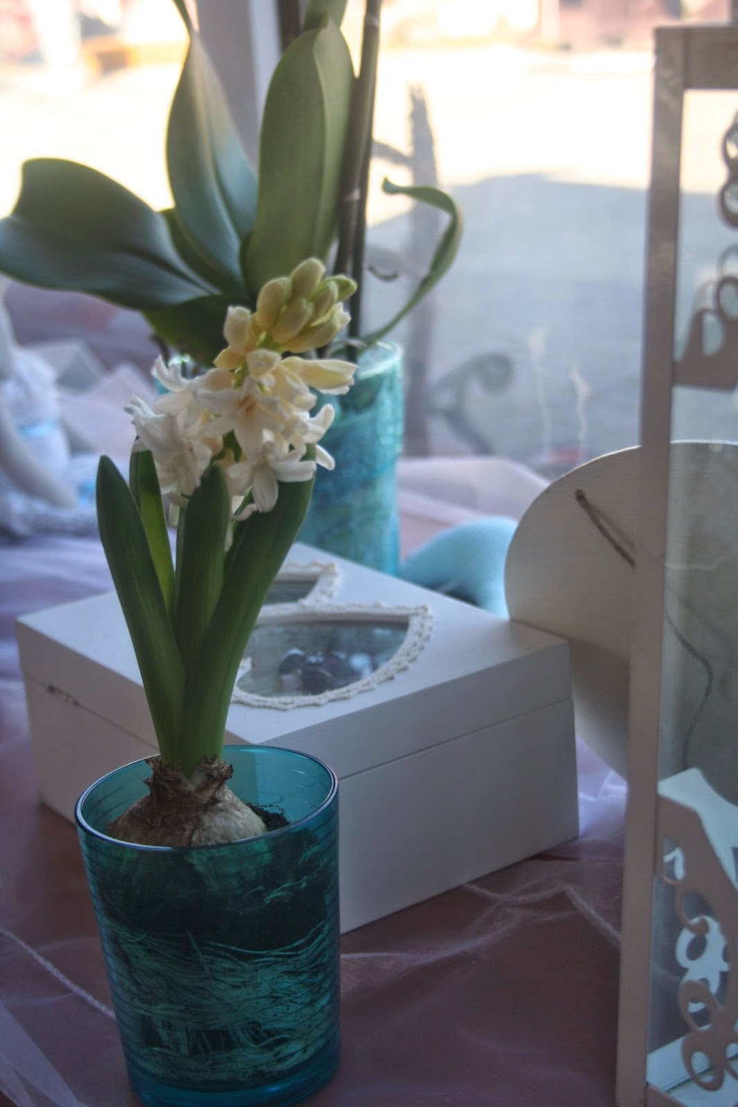 Smak życia: KWIATOWE,WIOSENNE DEKORACJE I KILKA ZMIAN W SKLEPIE