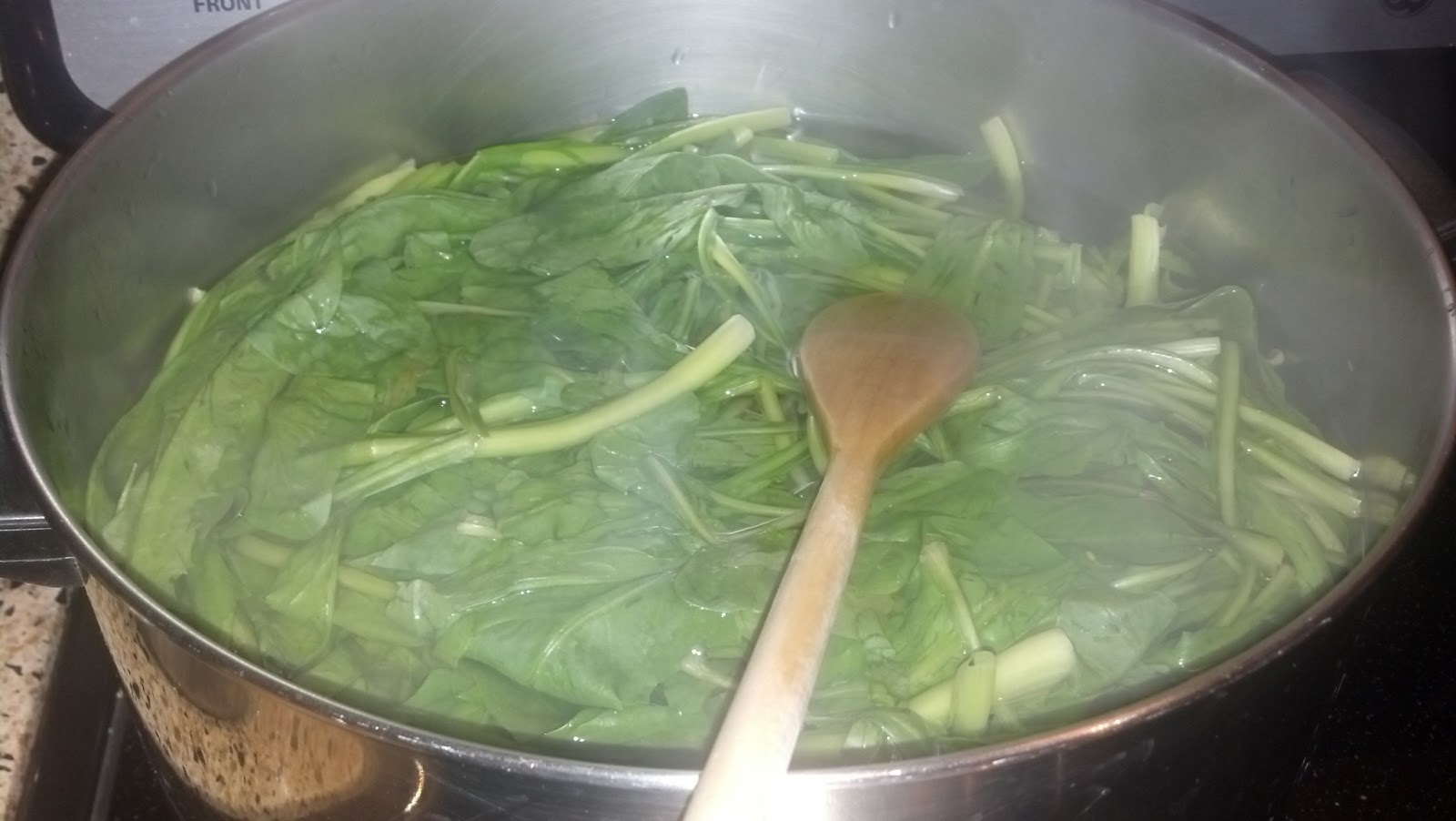 The Grilling Greek: Χόρτα βραστά με λεμόνι - Boiled Grass With Lemon