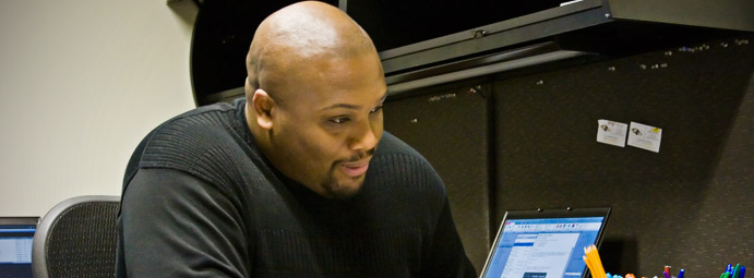 All-Out Blitz: Q&A Session with Baltimore's Assistant O-Line Coach Todd ...