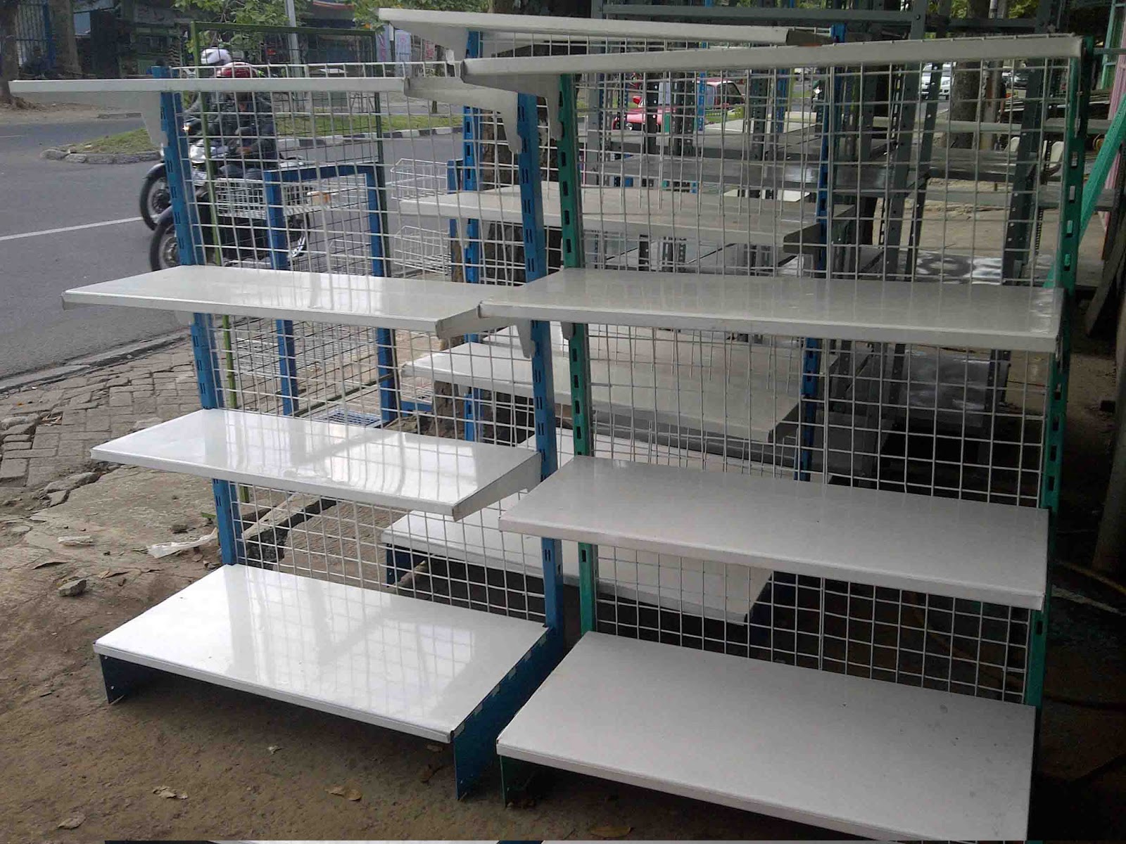 RAK GONDOLA SINGLE ~ Karya Rak Minimarket