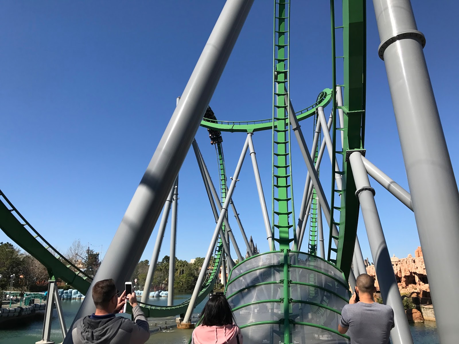 The Incredible Hulk Coaster- Review