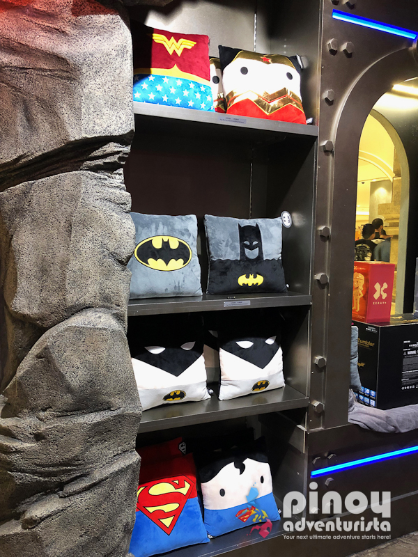 THINGS TO DO IN MACAU: Experience Batman Dark Flight 4D Ride at Studio ...