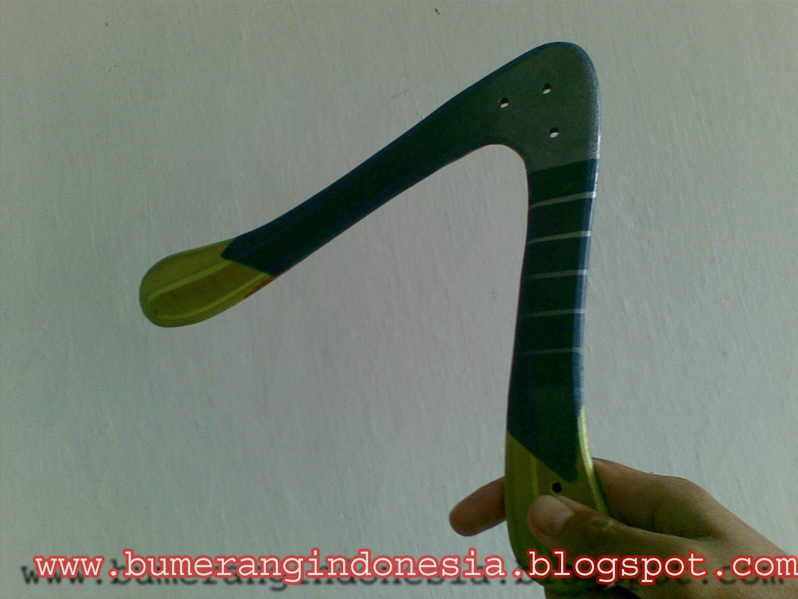 BUMERANG INDONESIA: cara melempar bumerang