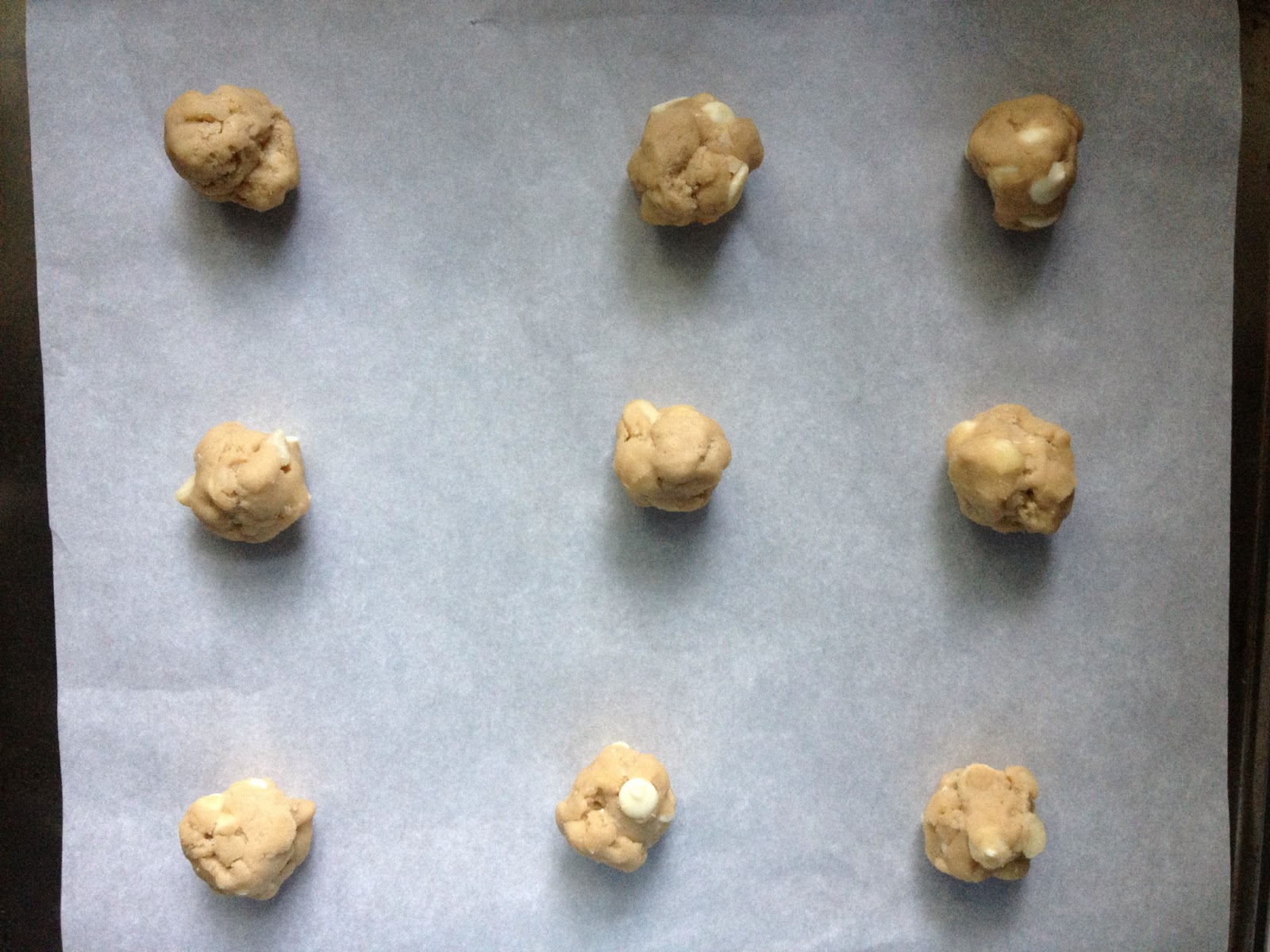 Whisking Through Life: My Family's favorite type of cookie...White ...