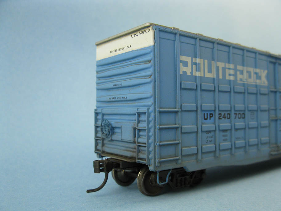 Hedley Junction: Improving a Roundhouse ex-Rock Island 50ft Boxcar