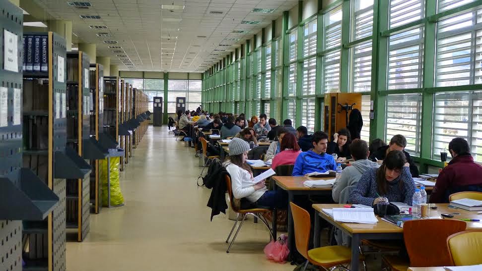 okoytsompolis.gr: Η Βιβλιοθήκη του Πανεπιστημίου Ιωαννίνων είναι η ...
