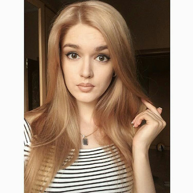 GOLDEN WIRES: Alisa Manyonok - piękna, rosyjska siatkarka.