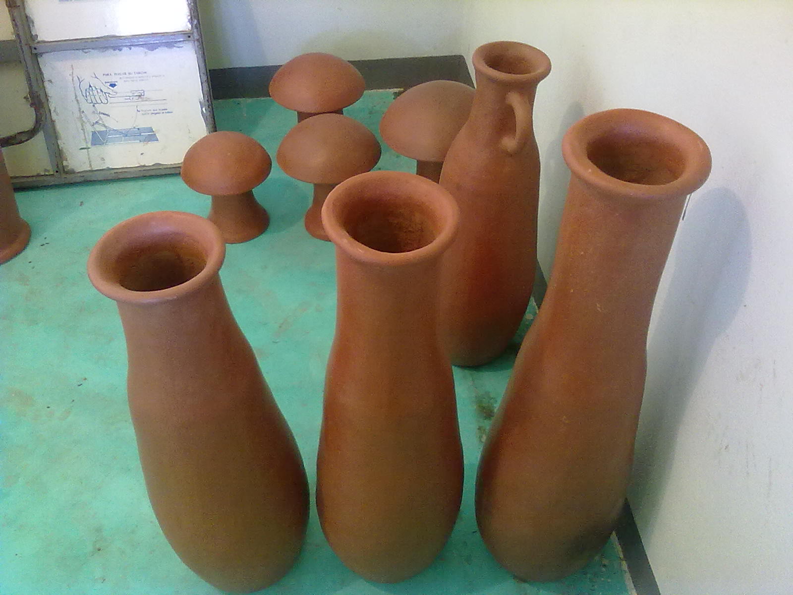 Figuras de barro natural