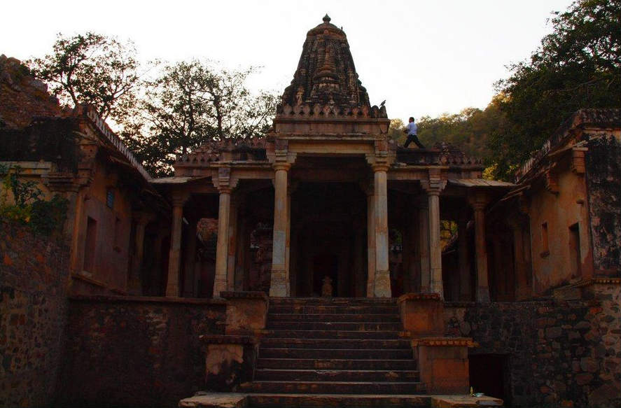 Haunted India: Myths / Legends of Bhangarh Fort