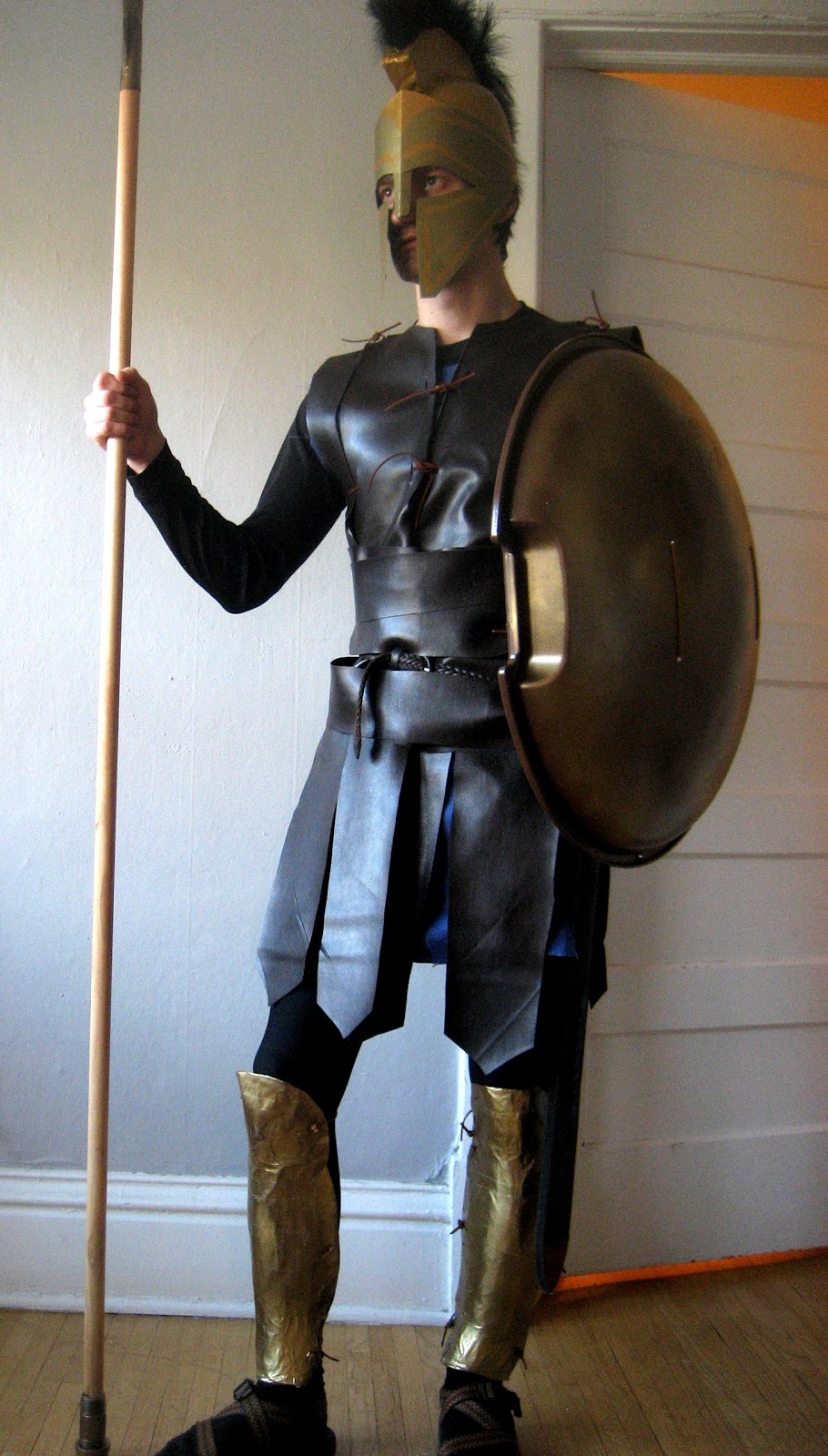 Chuck Does Art: DIY Spartan Hoplite Costume
