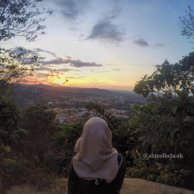 [izzra_travelog]: #HIKING @ BUKIT PERAHU, TAMPARULI