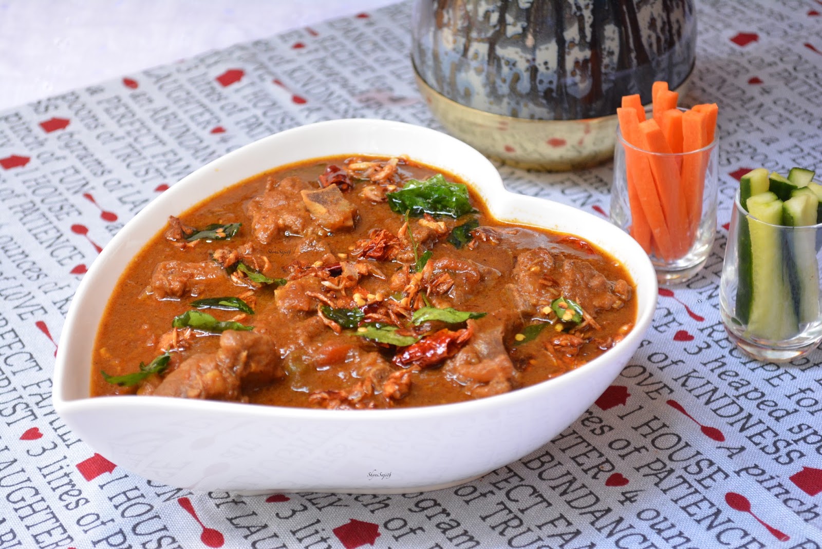 My Cooking Experiments.........: Mutton Varutharachathu ( Mutton In ...