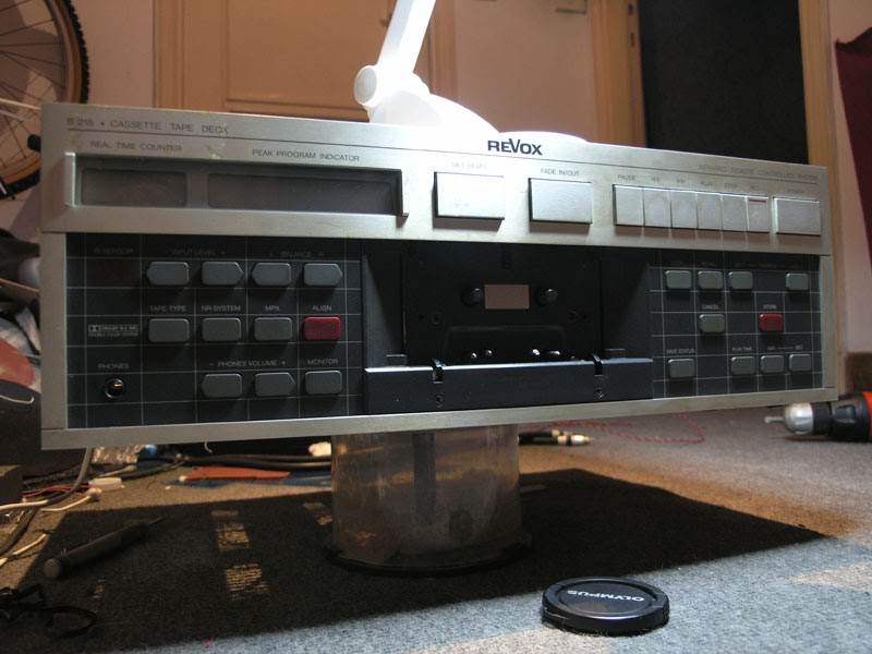 Inside Hi-Fi: Revox B215
