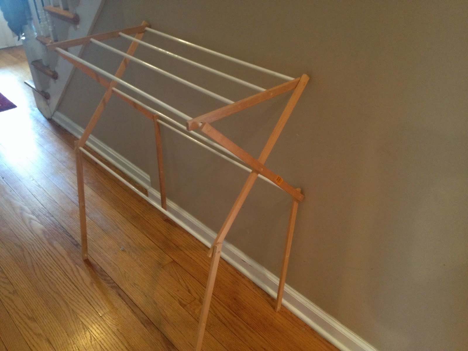 Two It Yourself: DIY Laundry Drying Rack (Wall Mount from Floor Standing)