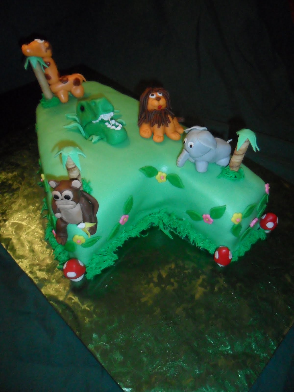 Larry the Cake Guy: Jungle cake ... and T-Rex too!
