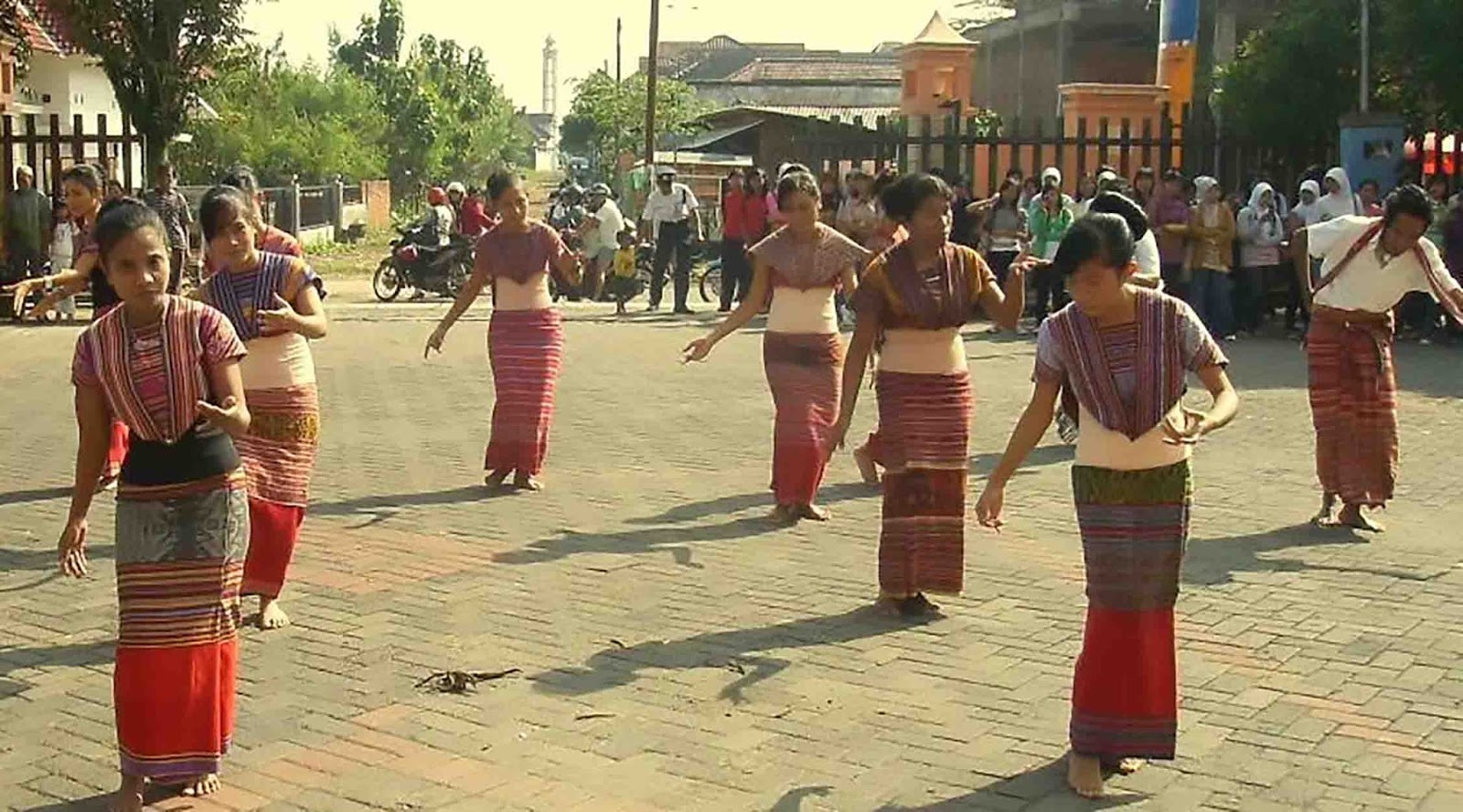 Bidu Dance, Traditional Dance From Belu NTT - My Indonesian