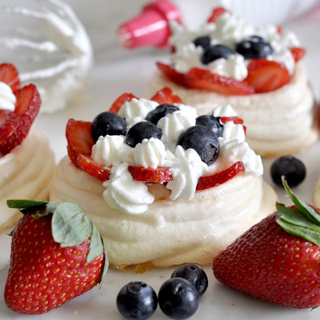 Cooking with Manuela: Berry and Cream over Meringue Cups