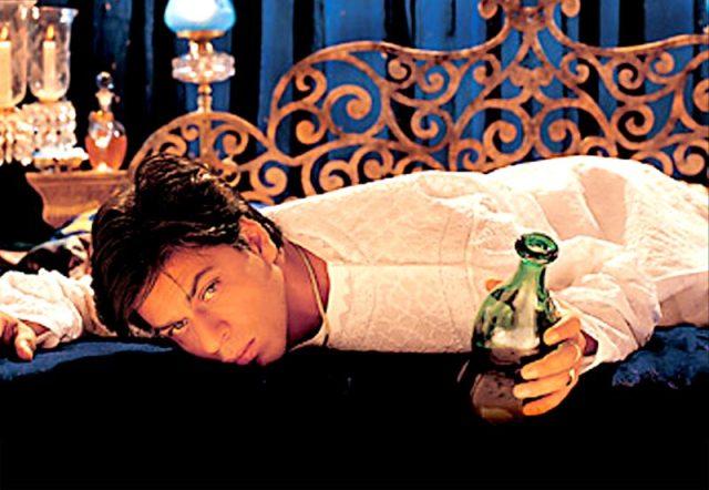 Shahrukh Khan Blog: Romantic Hero Shahrukh Khan Hot In Devdas Movie ...