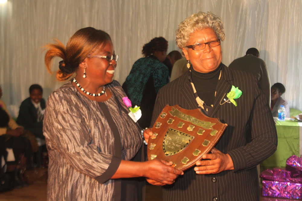 Shabani Primary tops district education awards - Tell Zimbabwe ...