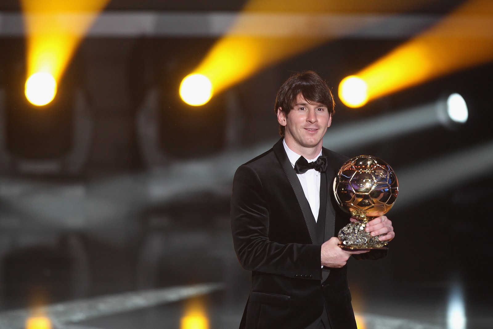Phenomenon Lionel Messi Gold Ball HD Wallpaper ~ The Wallpaper Database
