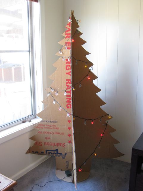 thirtynine: Cardboard christmas tree: a tutorial