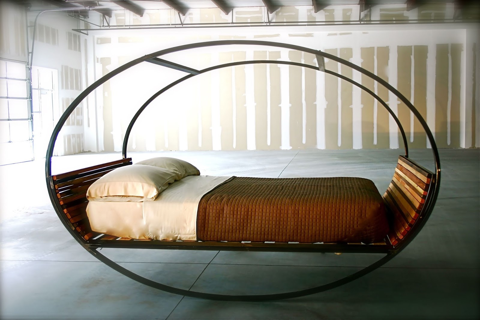 Naughty Funz: Funny Beds