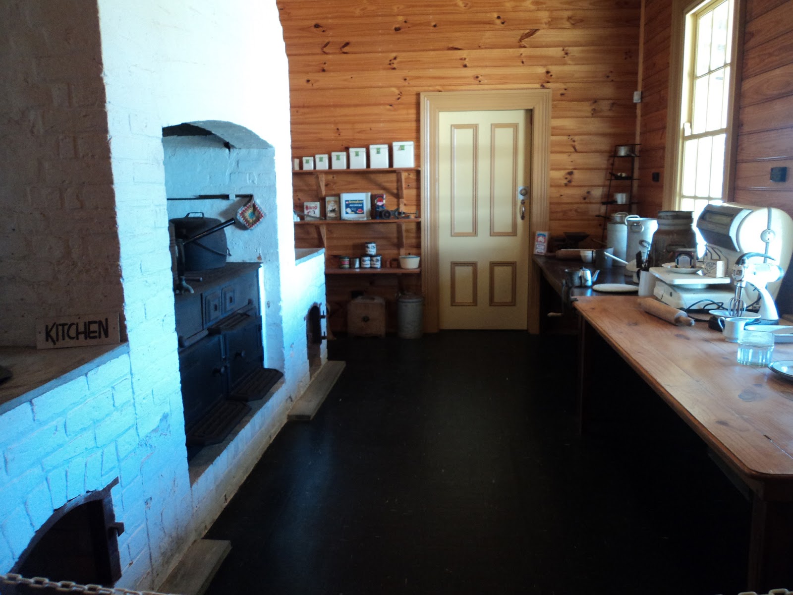 The Road to War and Back: 1914 Australian Kitchen: Damper