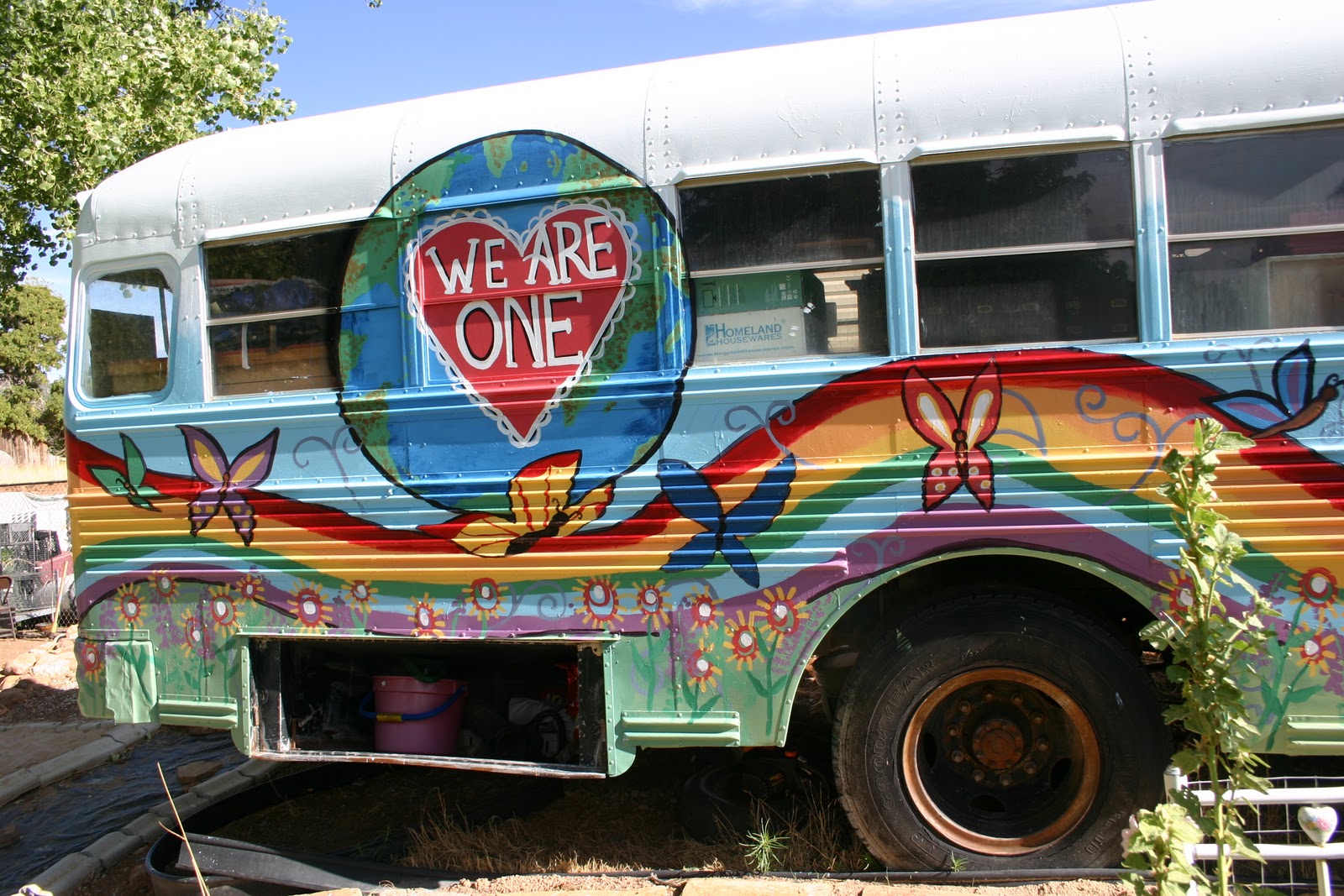 Insanad's Projects: School Bus Art Studio