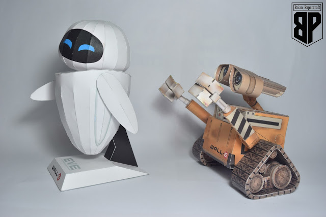 Wall-e and Eve Papercraft - Brian Papercraft