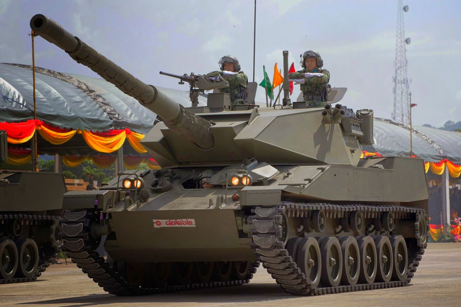 THAIDEFENSE-NEWS: Inside the 105 mm Commando Stingray Turret