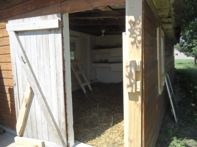 Cottage Farmette: Chicken Movers