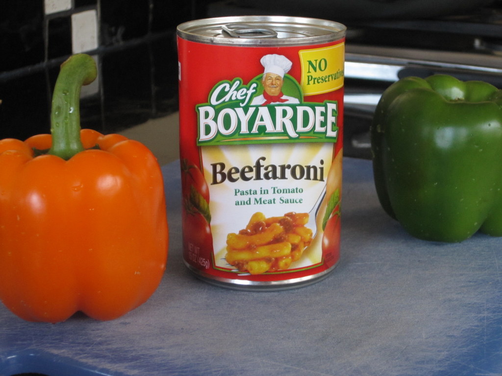 Culinary Time Capsule: Stuffed Beefaroni Peppers