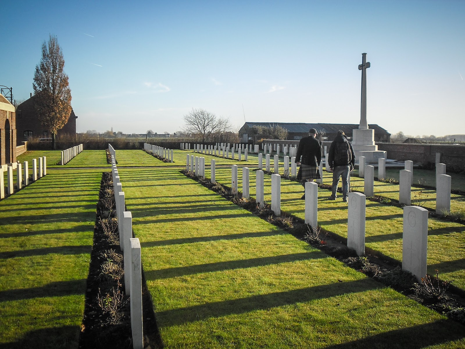 Pipers Remembering WWI: Trip 14: Lancashire Cottage Cemetery ...