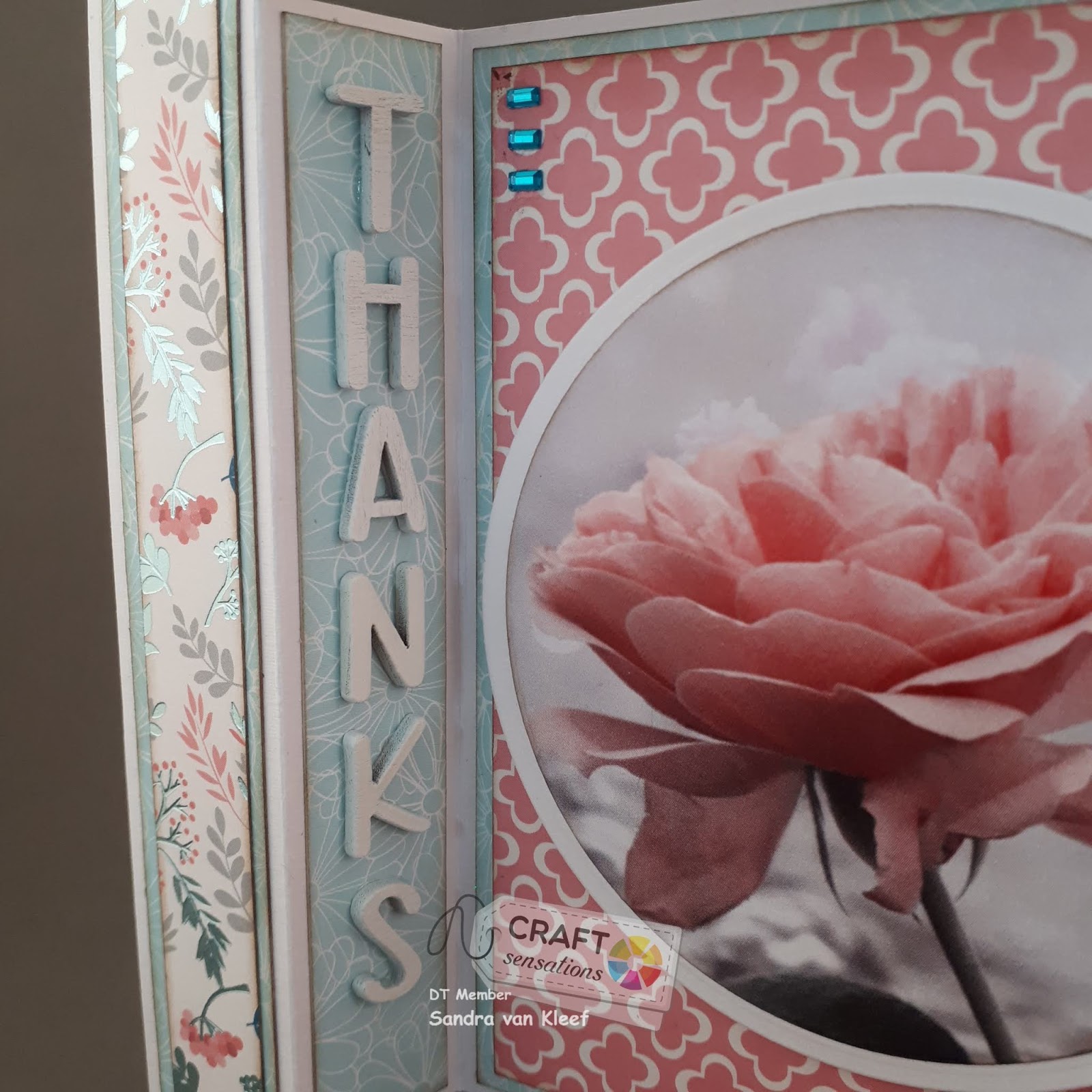 Craft Sensations: Side panel fold card