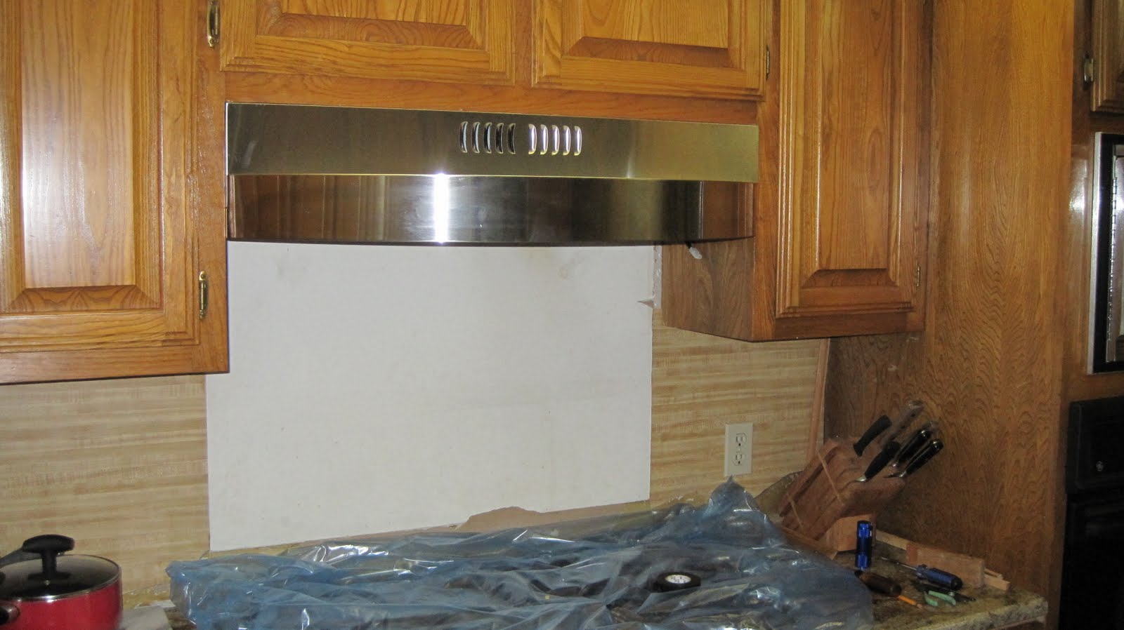 House Remodelling: Replacing the Kitchen Vent