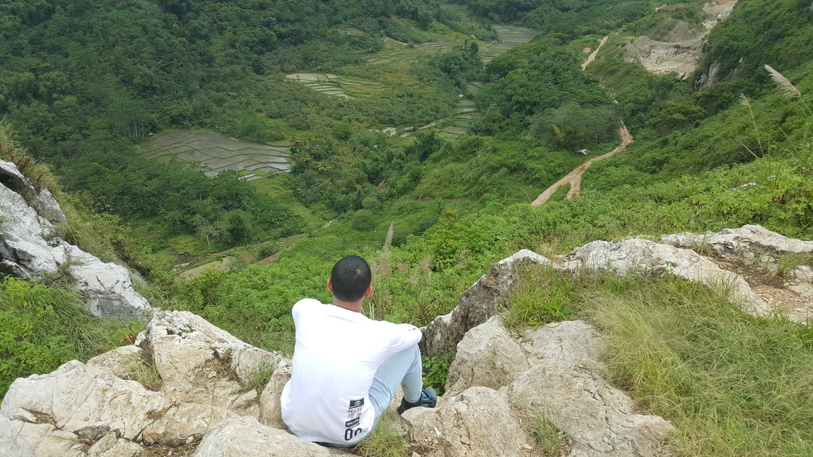 SUGENG RAWUH DATENG BLOG KULO: Trip ke Gunung Hawu dan Sanghyang ...