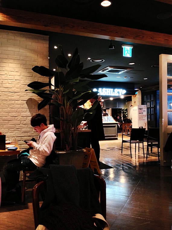 Seoul cafes: Ashley Buffet Restaurant (Gongdeok) - NEW food, brunch ...