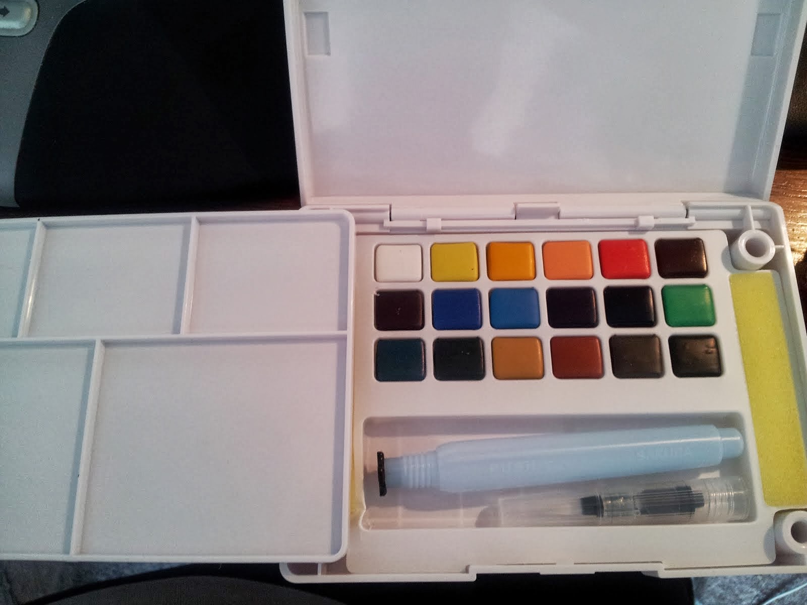 Get Crafting!: Portable paint set