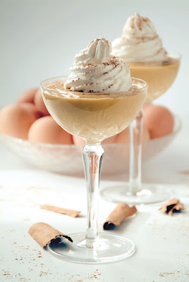 POSTRES CLASICOS DEL PERU: SUSPIRO PERUANO DE LUCUMA / 秘鲁水果甜品（LUCUMA ...