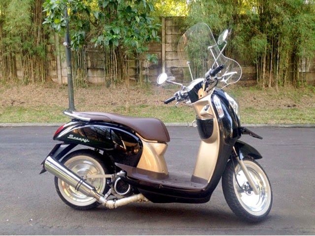 Foto gambar modifikasi scoopy fi velg ring 14 atau 17 thailook thailand ...
