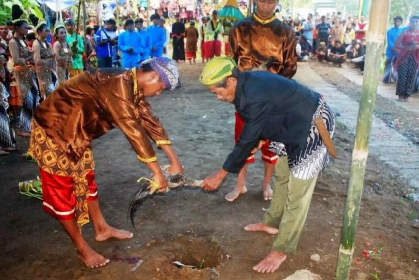 Upacara Adat Baritan, Pacitan | Berbagi Makalah