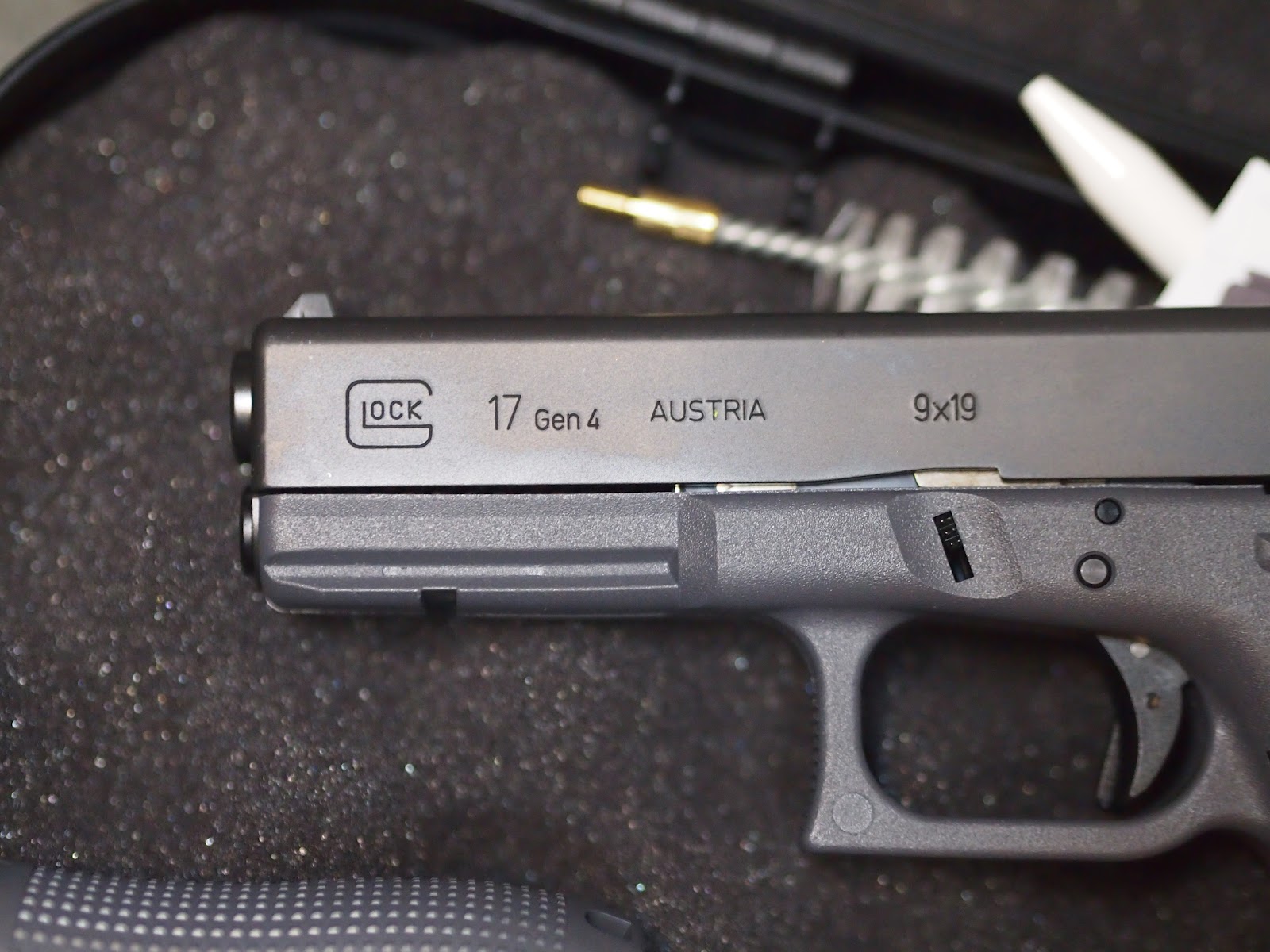 Mister Donut's Firearms Blog: Glock 17 G4 in Stealth Grey thanks to ...