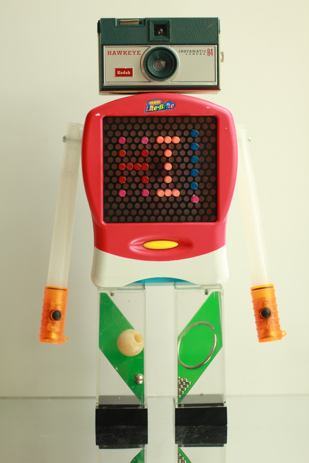 Vintage Technology Obsessions: Greetings from a Happy Robot