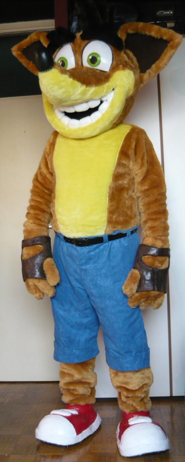 MASKOTE, MASKE, KOSTIMI, LUTKE, REKVIZITI