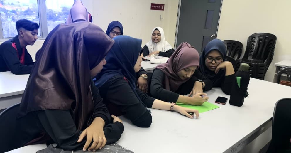 KELAB MESRA ALAM: Aktiviti Minggu Pertama