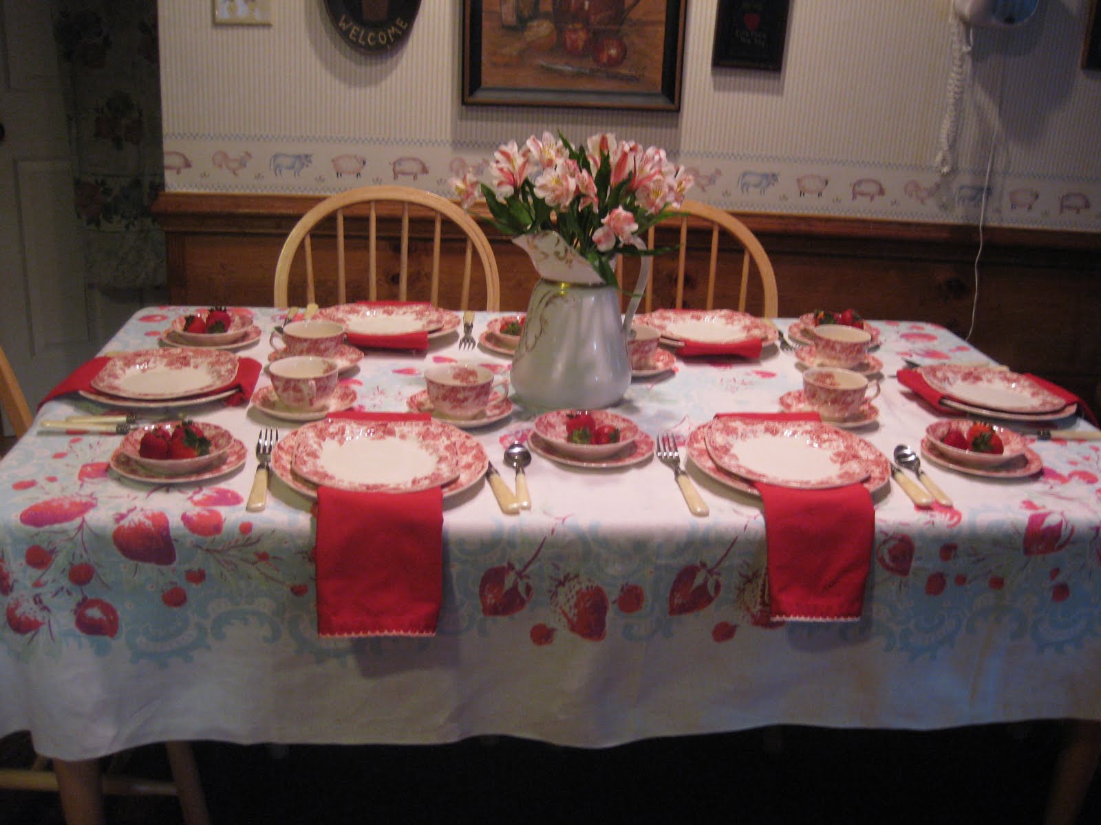 Mid-Atlantic Martha: Tablescape Thursday - Strawberry Fair